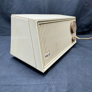 Vintage RCA Solid State Radio Model RZA 202B Works/clean - Etsy