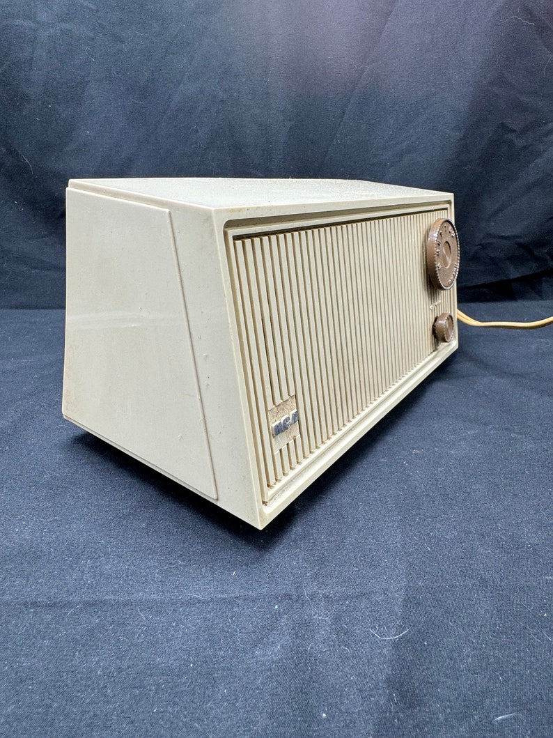 Vintage RCA Solid State Radio Model RZA 202B Works/clean - Etsy