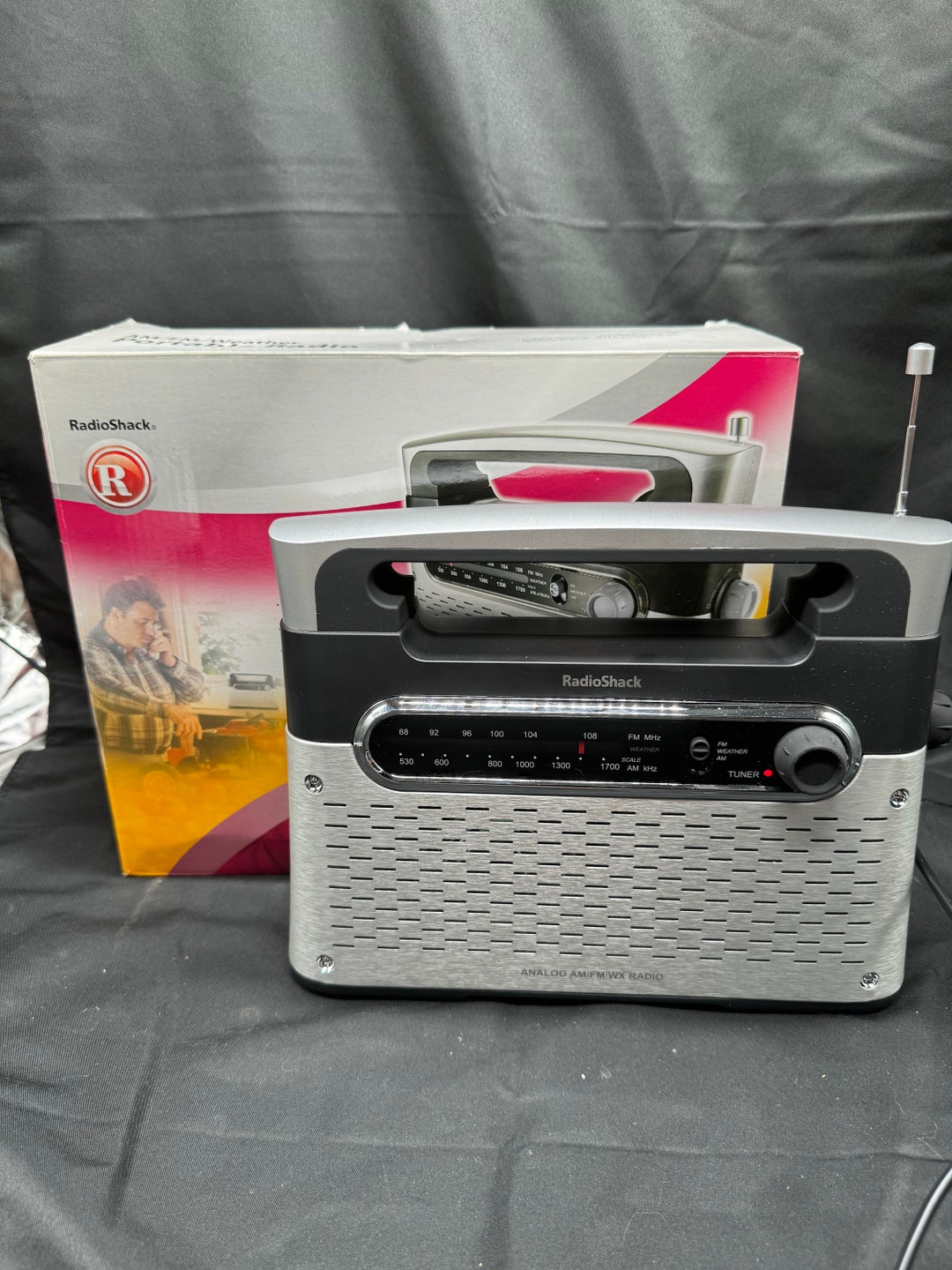 Vintage Radio Shack Digital AM/FM/WX Radio. Model# 12-889. Works - Etsy