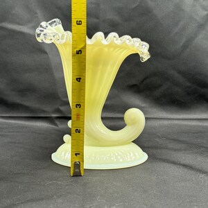 Vintage Fenton Ivorycrest Cornucopia Custard Uranium Glass Vase - Etsy