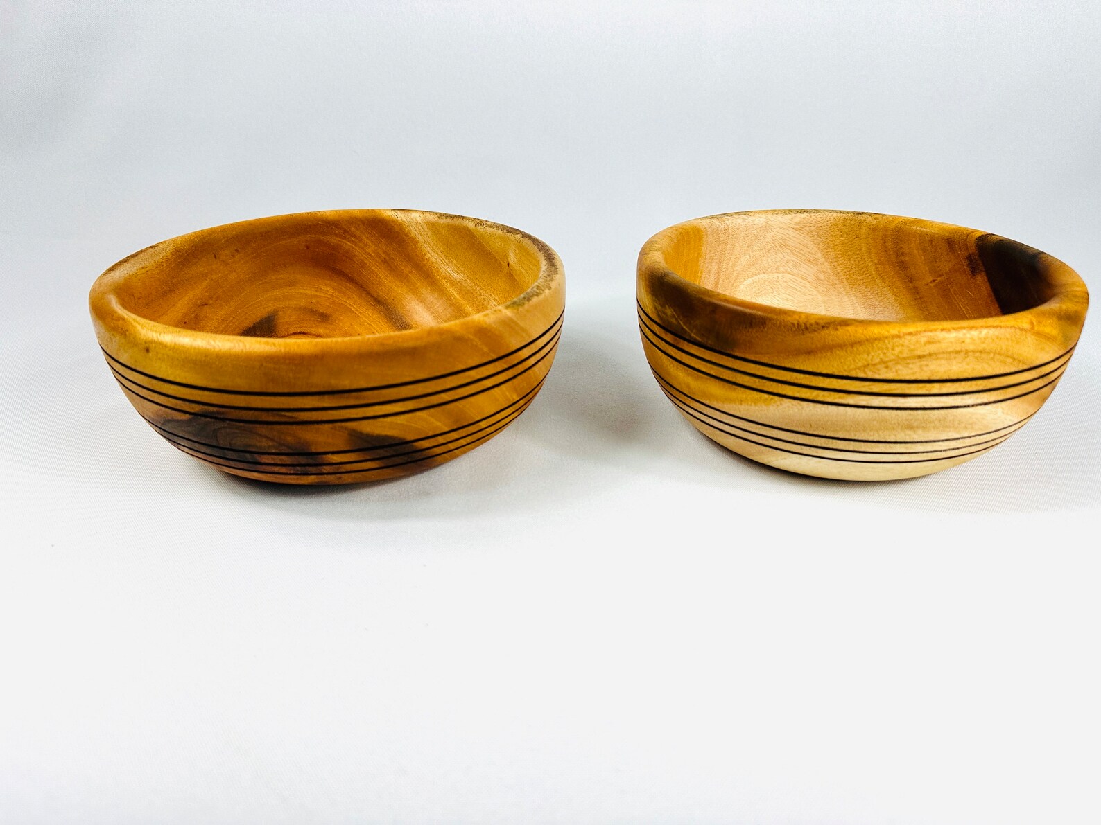 Wood Bowl Set: Natural Mahogany Wood, 9" and 7" - Etsy