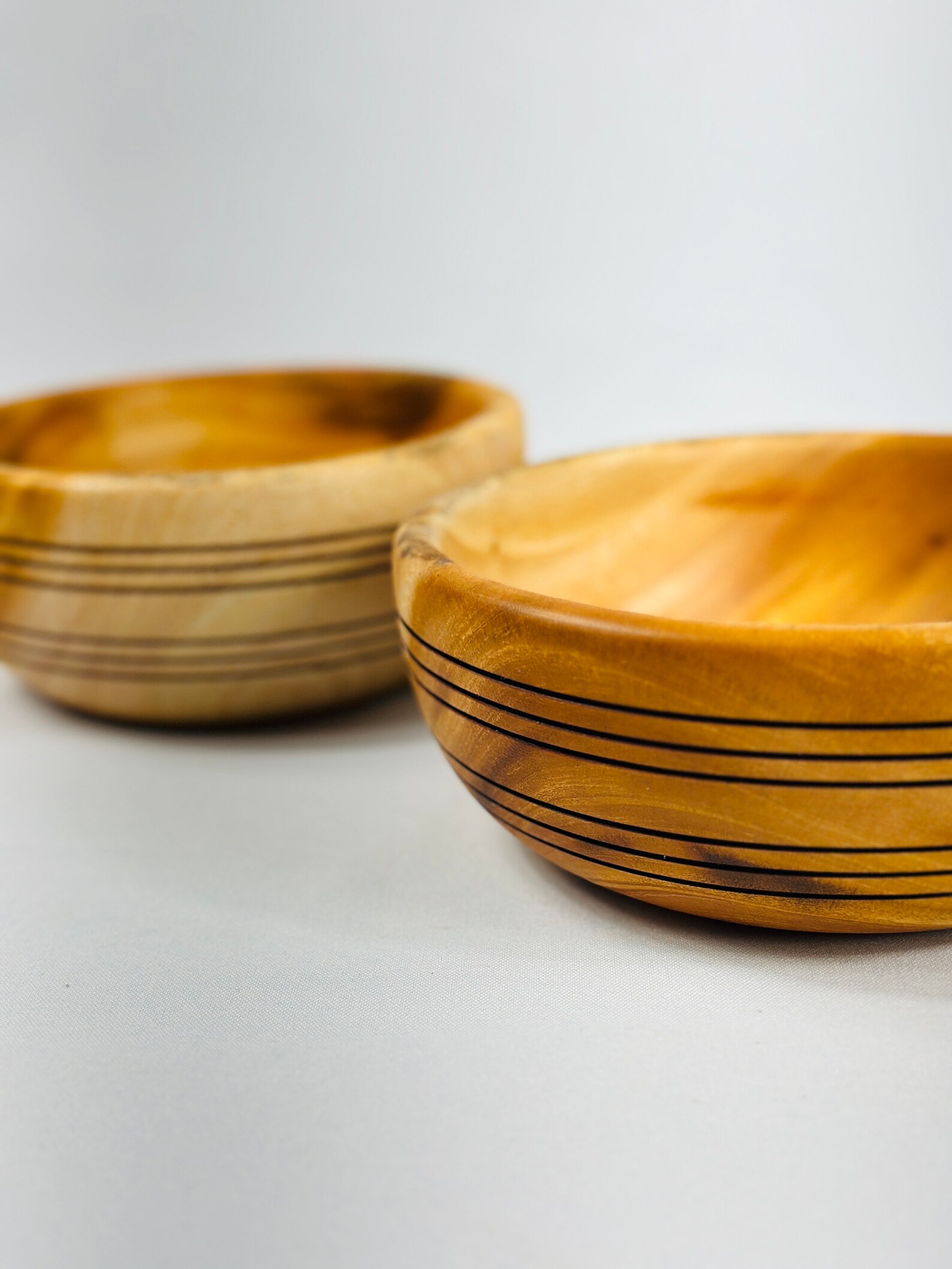 Wood Bowl Set: Natural Mahogany Wood, 9" and 7" - Etsy