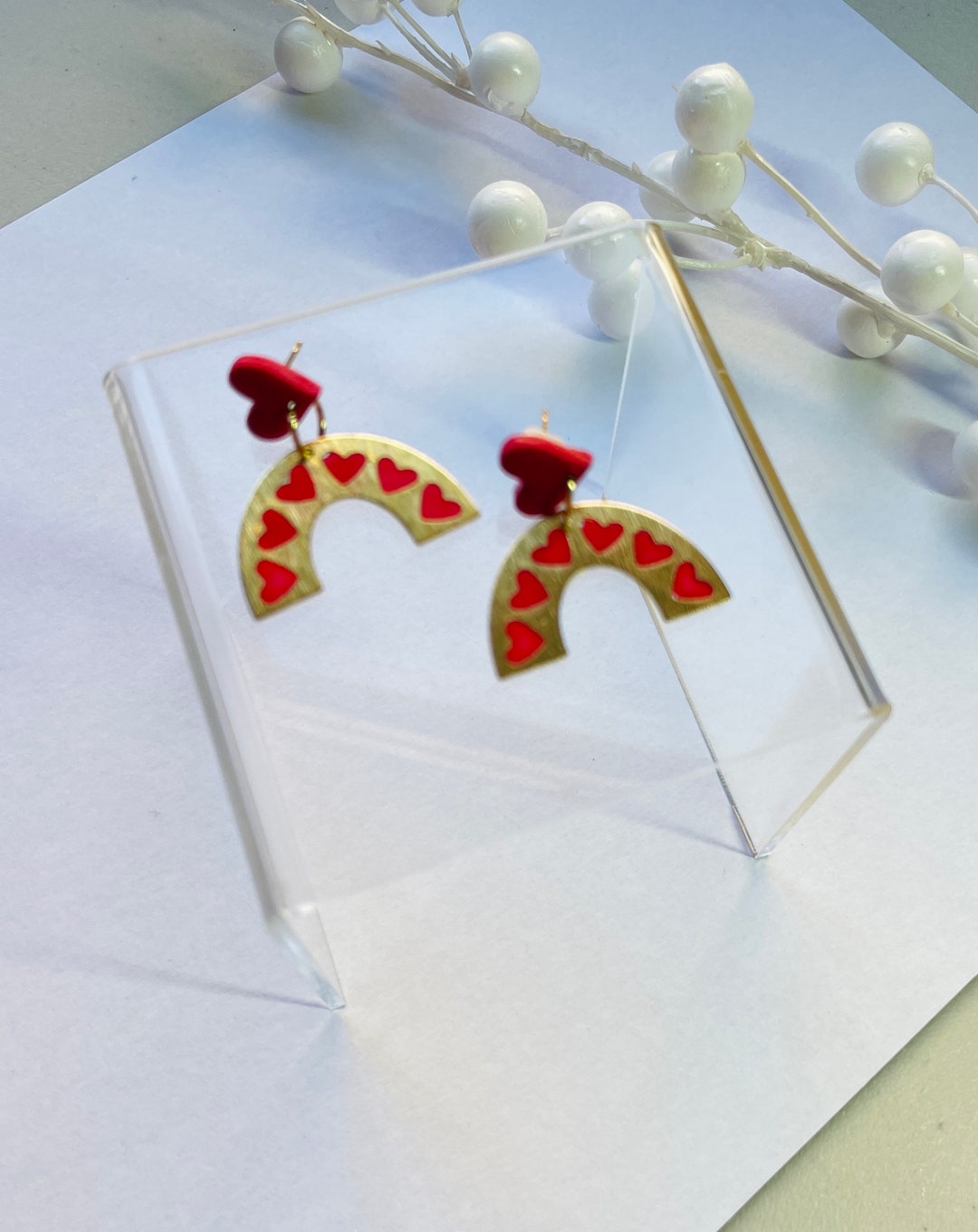 THE RAINBOW HEARTS I Dangling Red Heart Rainbow L Polymer Clay Earrings ...