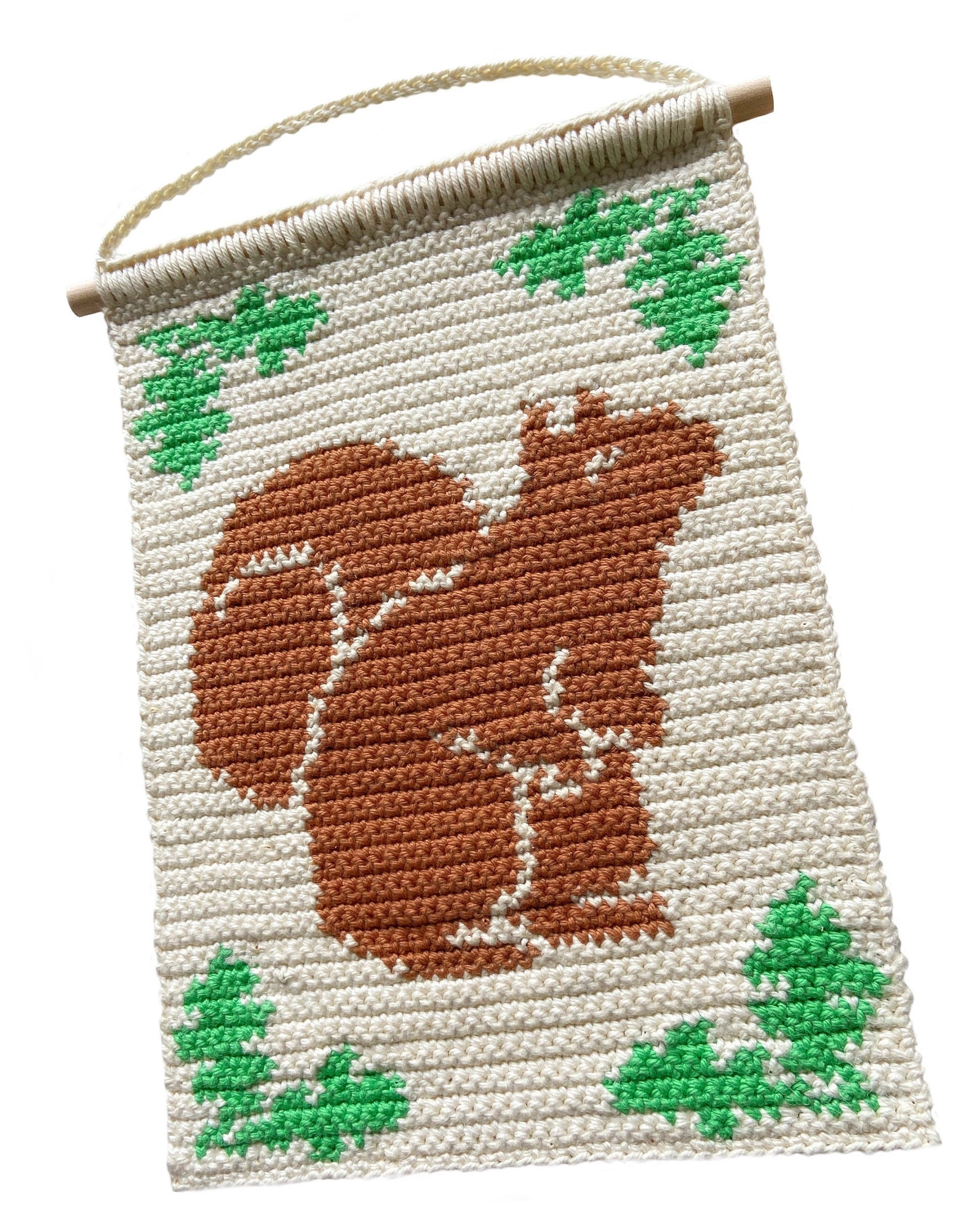 Leafy Squirrel Intarsia Crochet Wall Hanging, PDF Download, Nursery ...