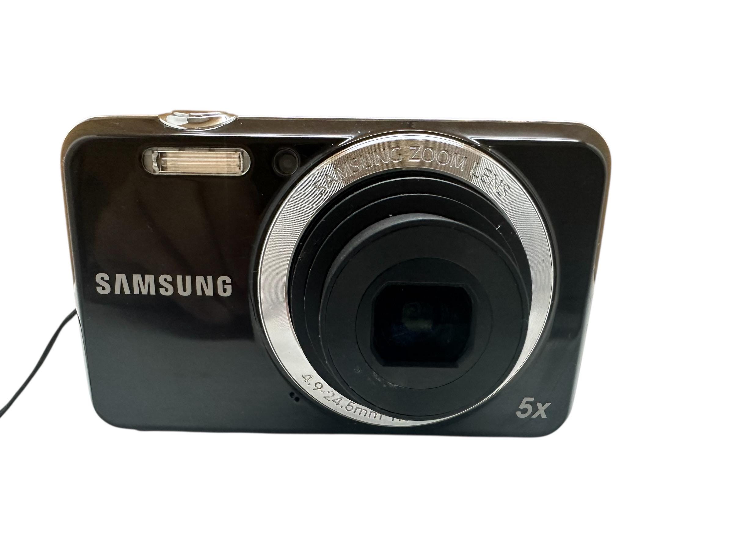 Samsung ES80 Digital Camera 12 MP 5X Optical Zoom 2.4 Inches LCD Video ...