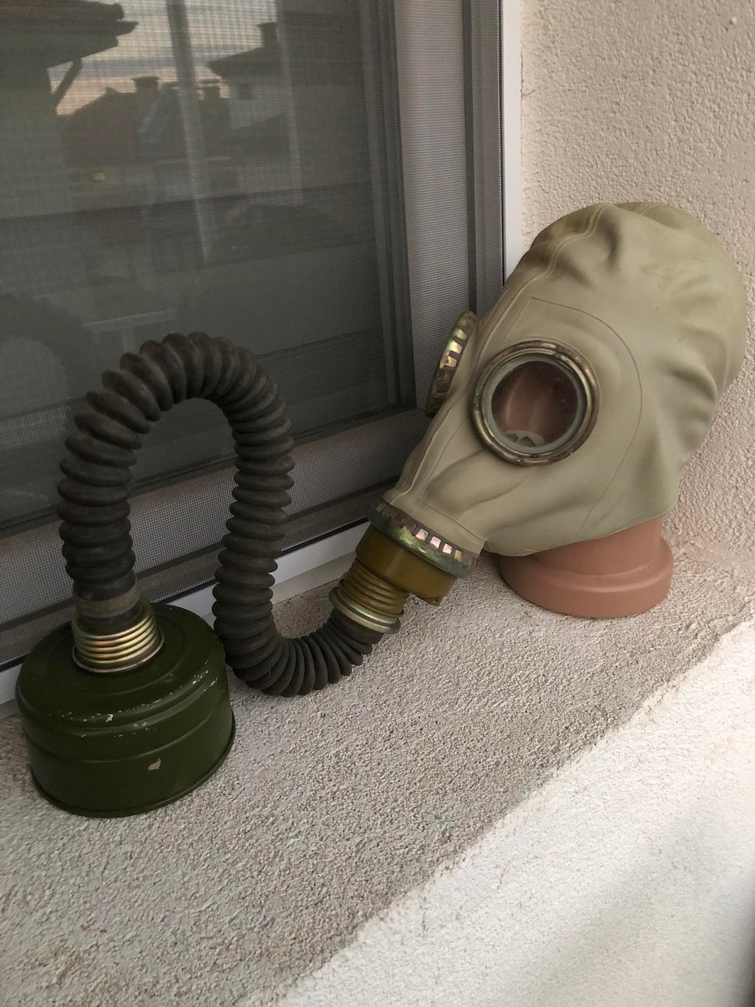 Military Vintage Army Gas Mask With Hose and Carbon Filter Unique New ...