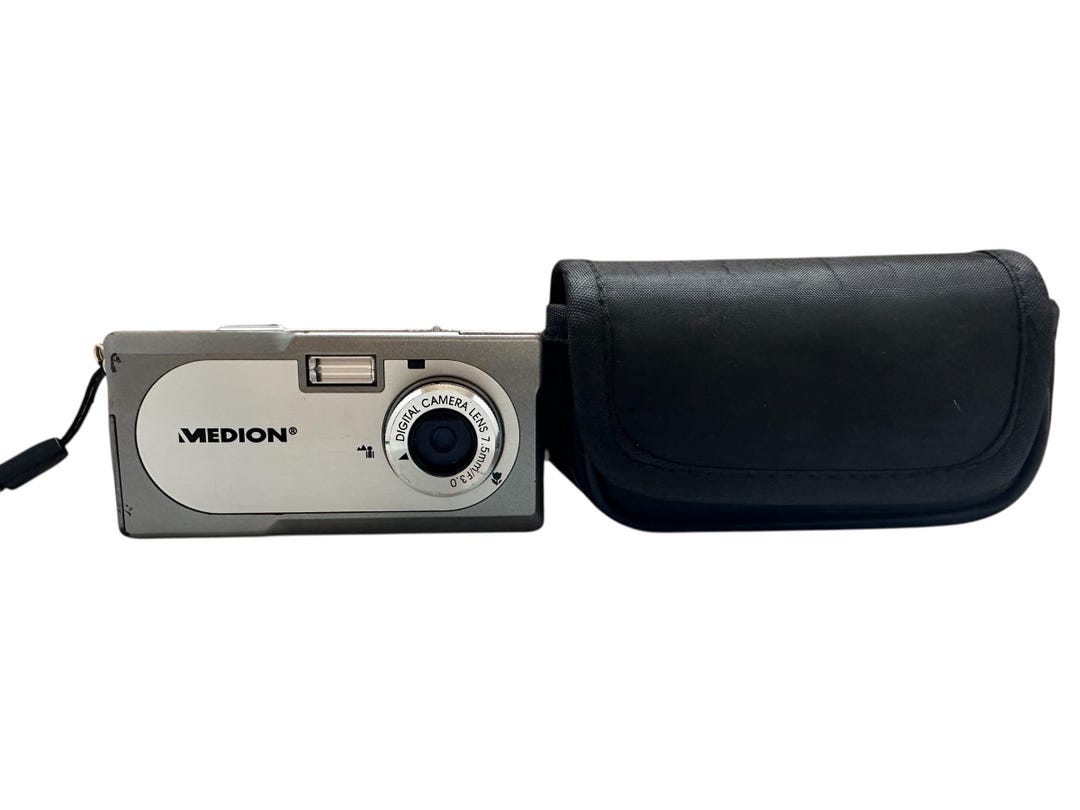 Medion MD7466 Mini Miniature Digital Camera Made in Germany Compact ...