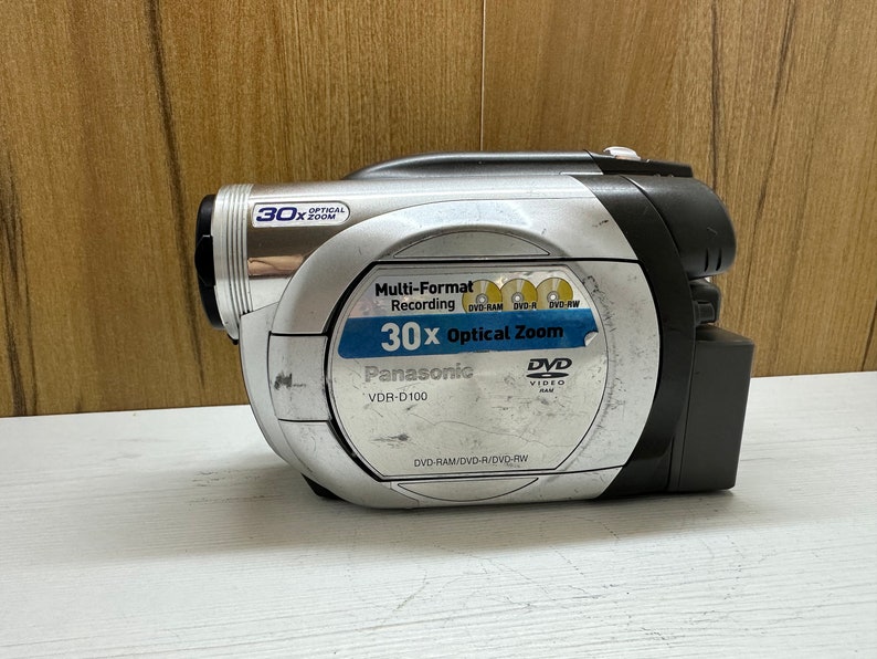 Panasonic DVD VDR D100E Video Camera 30X Optical Zoom Japan + Battery ...