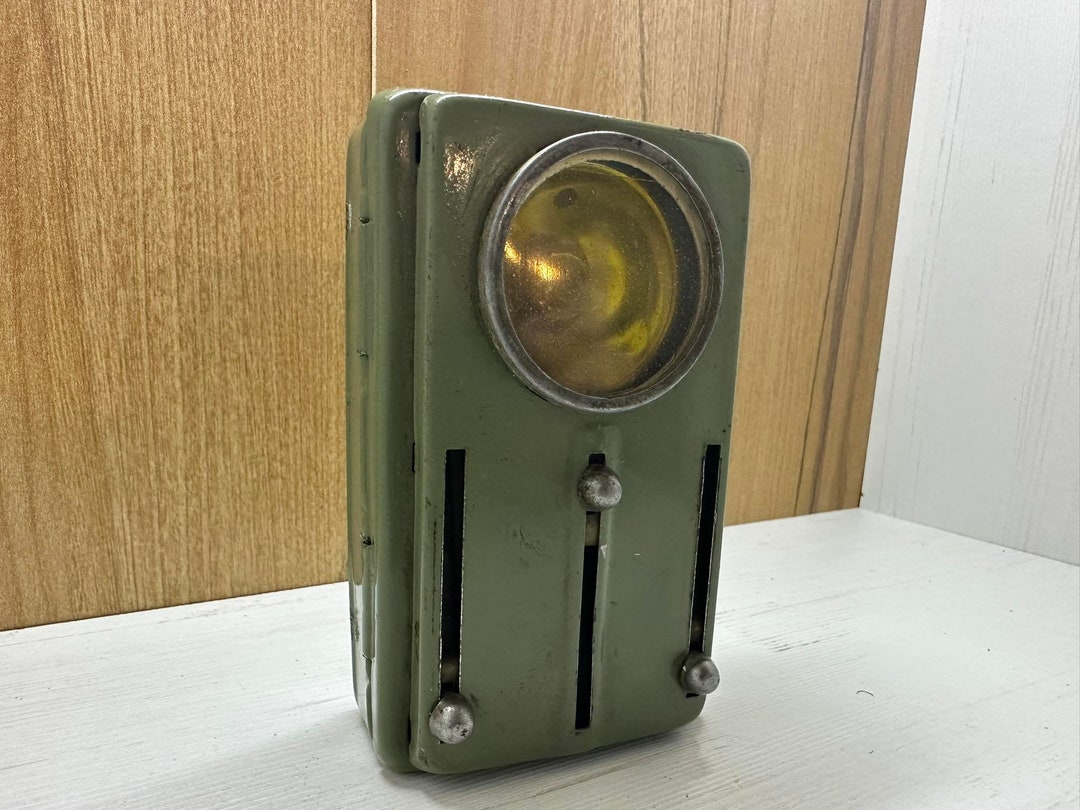 Vintage Original German Soldier Army Green Flashlight Tin Metal 3 ...