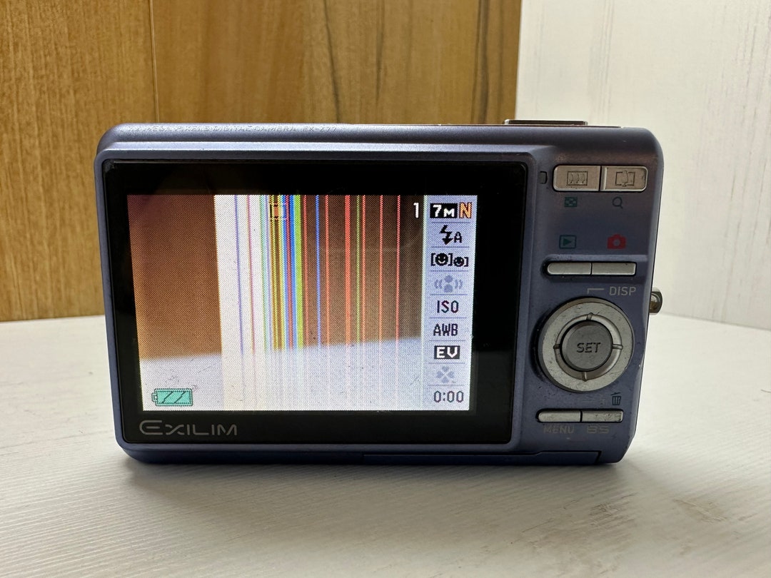 CASIO Exilim EX-Z77 Digital Camera 7.2 MP 3X Optical Zoom 2.6 Inches ...