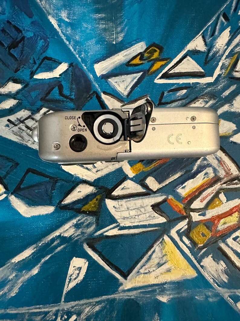 Konica Minolta Vectis 2000 Instant Camera Automatic for Parts or Not ...