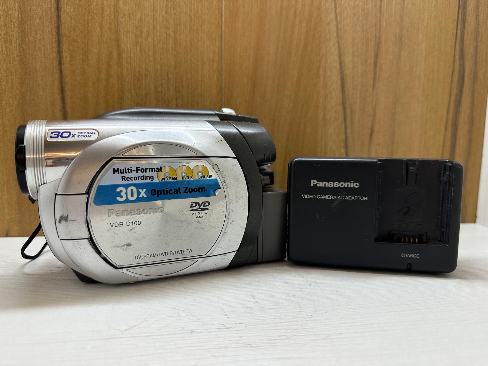 Panasonic DVD VDR D100E Video Camera 30X Optical Zoom Japan + Battery ...