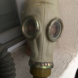Military Vintage Army Gas Mask With Hose and Carbon Filter Unique New ...