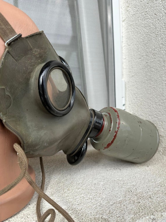 Vintage Very Rare Military Army Gas Mask 1938 year So… - Gem