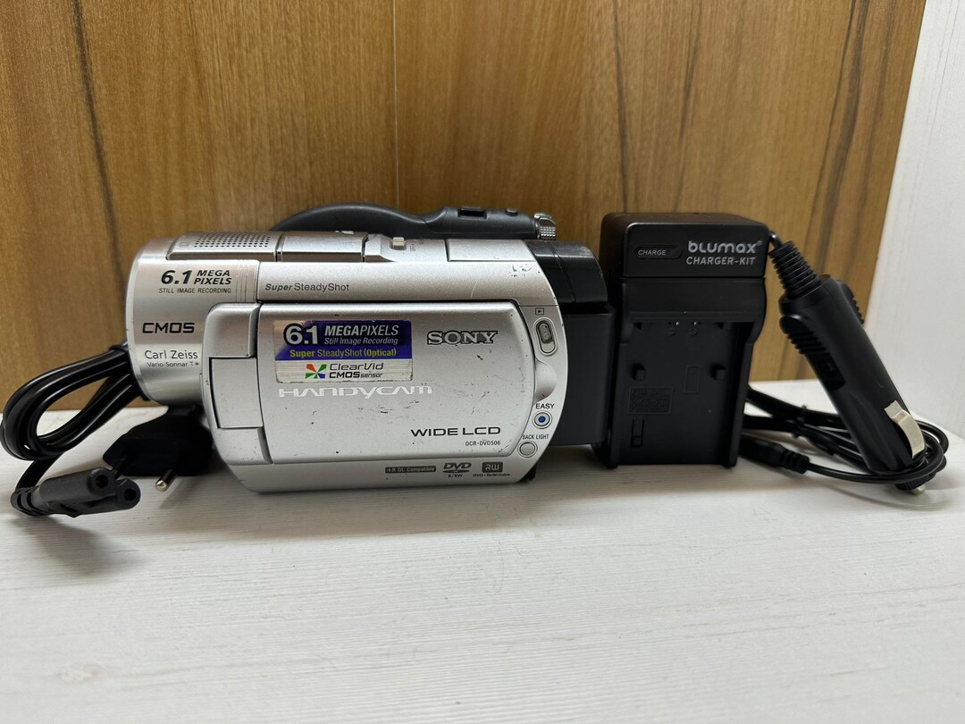 Sony Handycam Dcr-dvd506 Super Steady Shot Cmos 3,5 in Wide Screen 6.1 ...