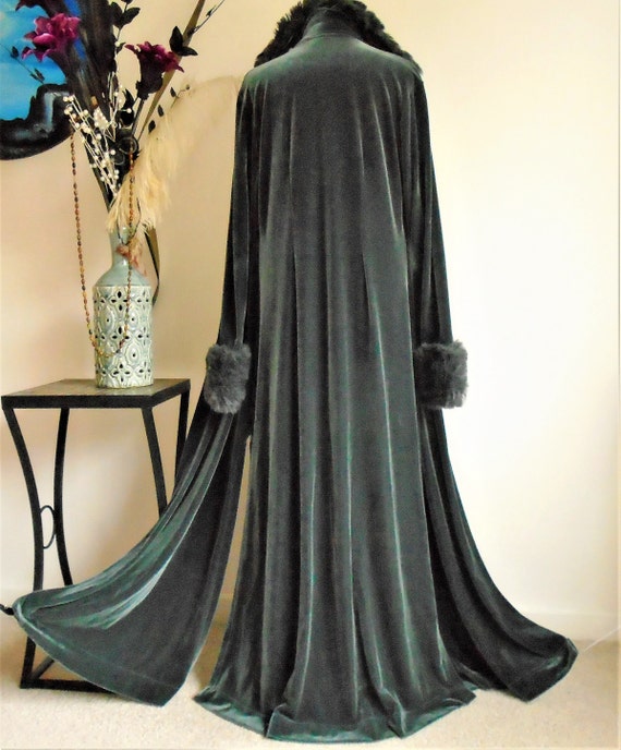 Gothic heroine dark grey - Gem