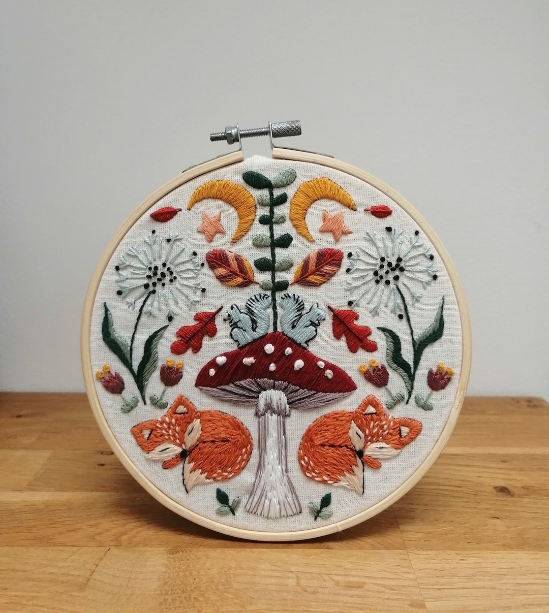 Heidi Hummingbird: Woodland Foxes Toadstool Embroidery Hoop Art Kit - Etsy