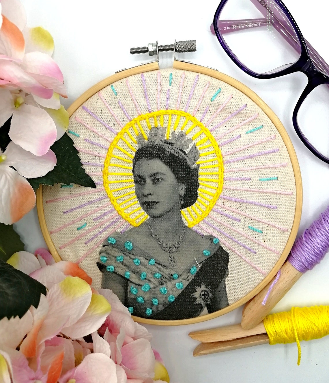 Heidi Hummingbird Queen Elizabeth II Vintage Photo Customise - Etsy