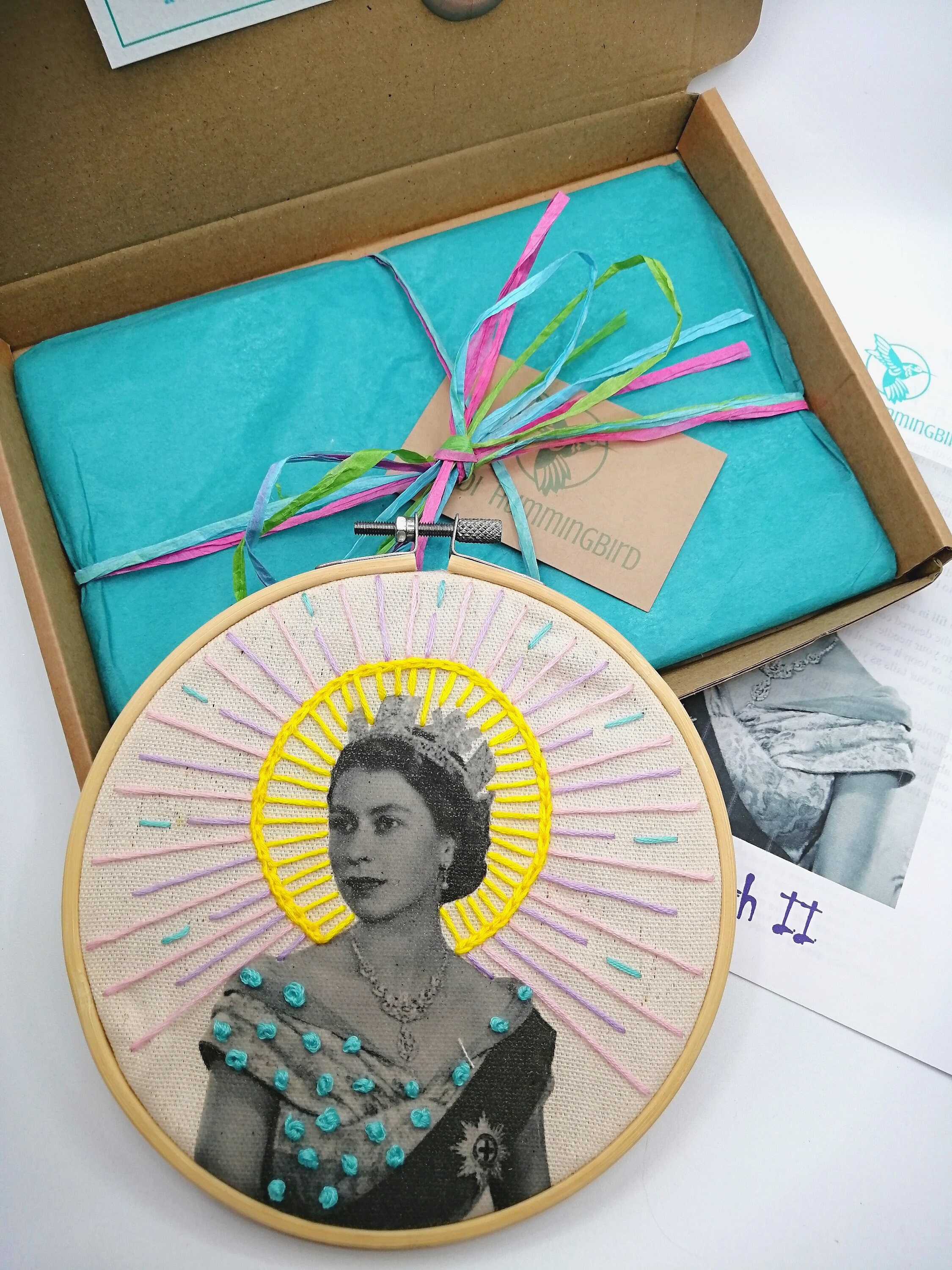 Heidi Hummingbird Queen Elizabeth II Vintage Photo Customise - Etsy