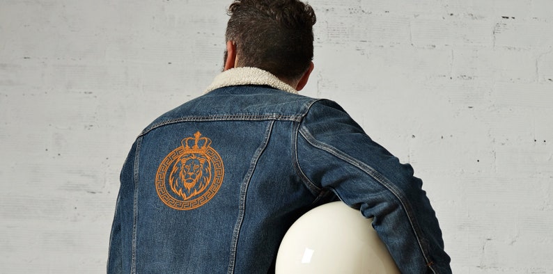 Lion With Crown Machine Embroidery Design. 4 Sizes. Lion Logo - Etsy