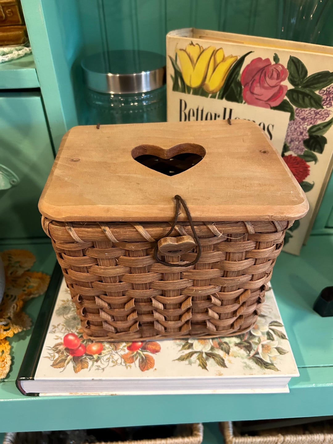 Vintage Woven Basket Tissue Box Holder Wood Lid Heart Kleenex Box ...