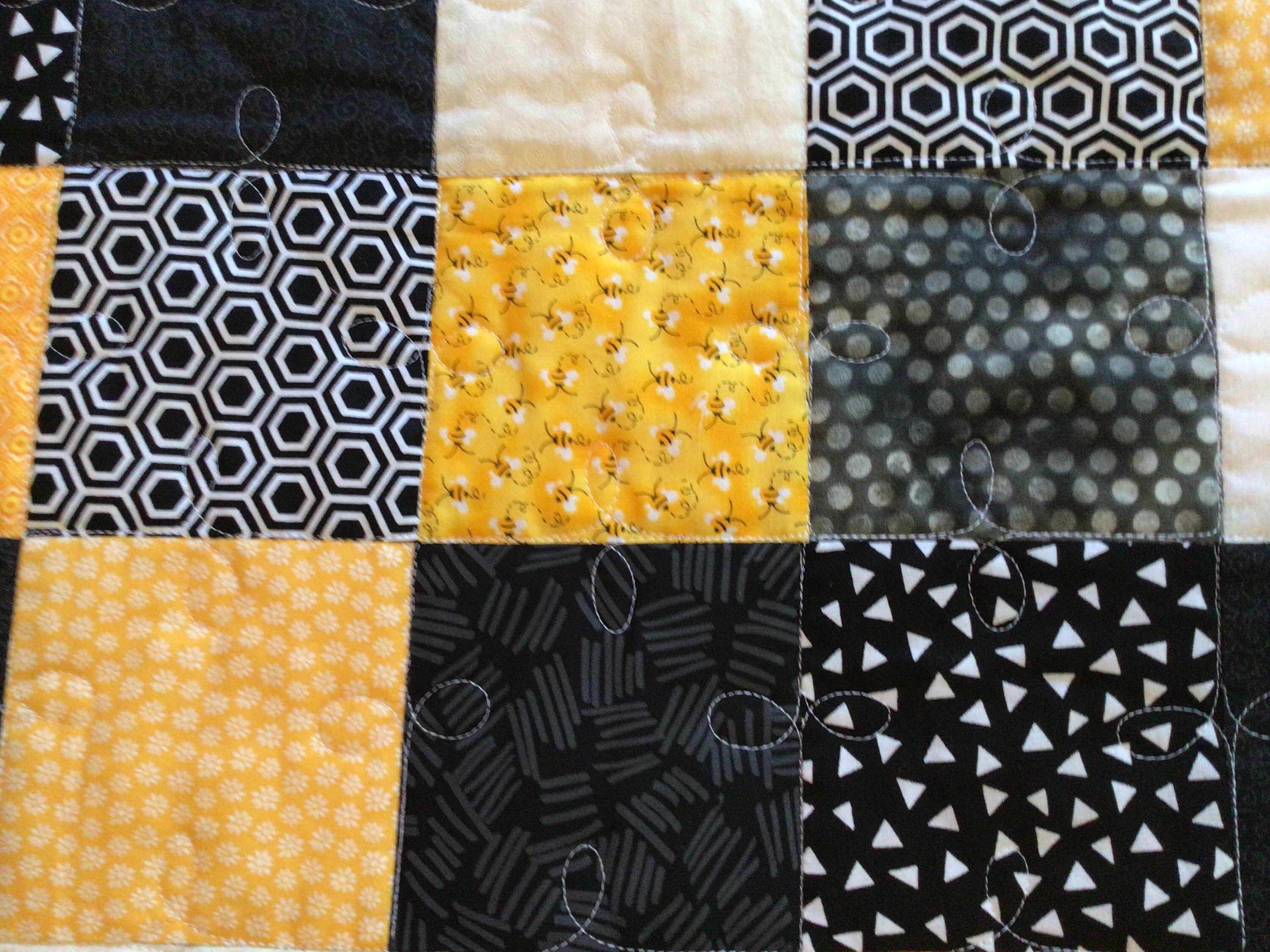 Yellow and Black Baby Bee Quilt, Baby Quilt, Yellow Bee Quilt ...