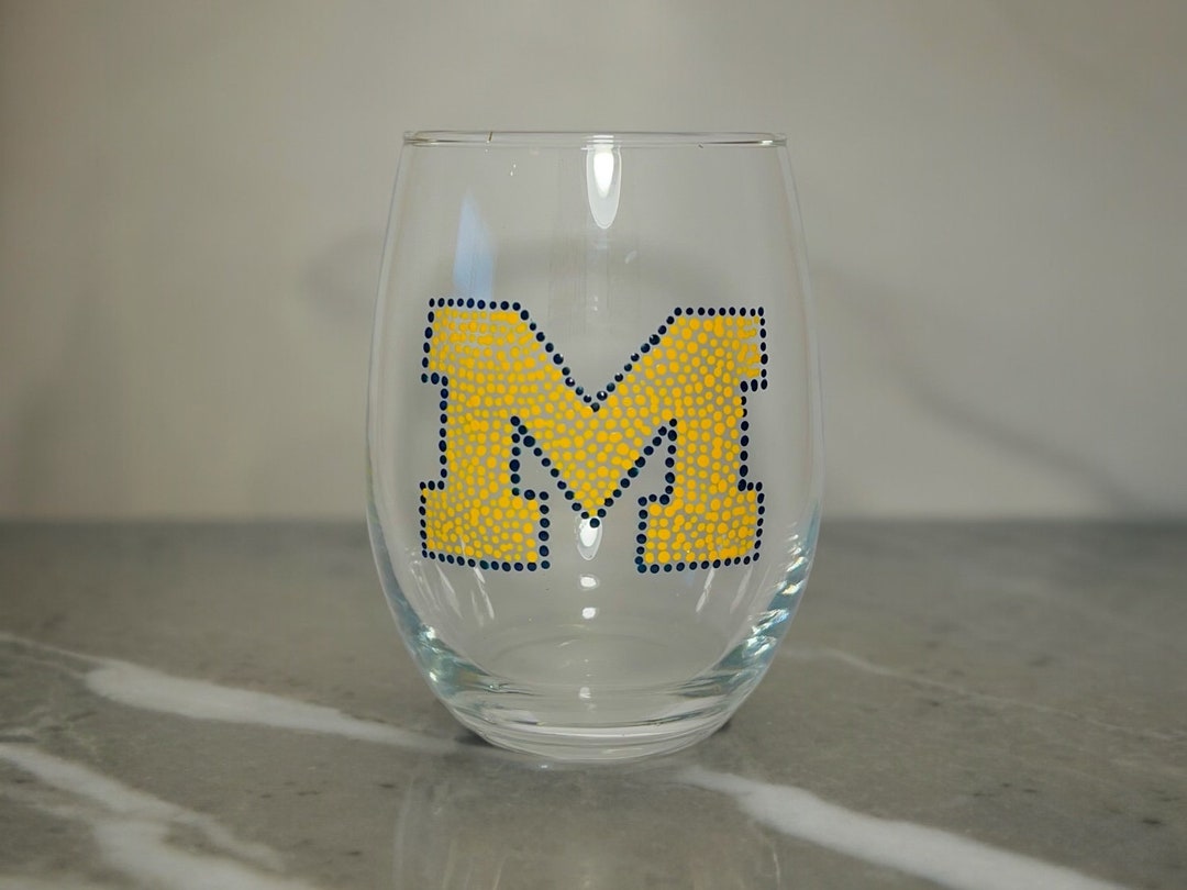Michigan Wolverines Wine Glass Custom Hand Painted Stemless Wine Glass ...