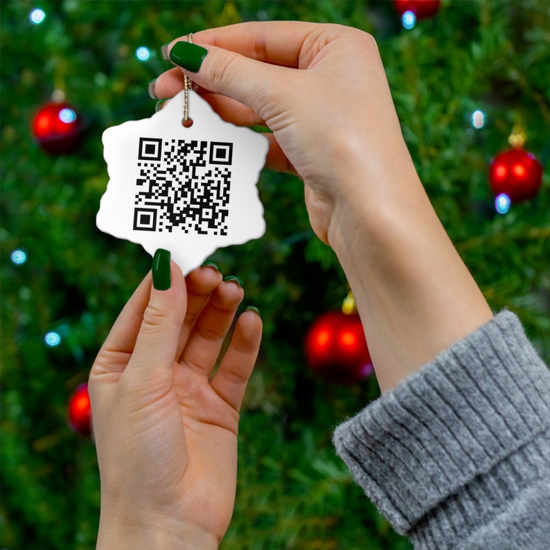 Rickroll Rick Roll QR Code Ceramic Ornament 1-pack / - Etsy