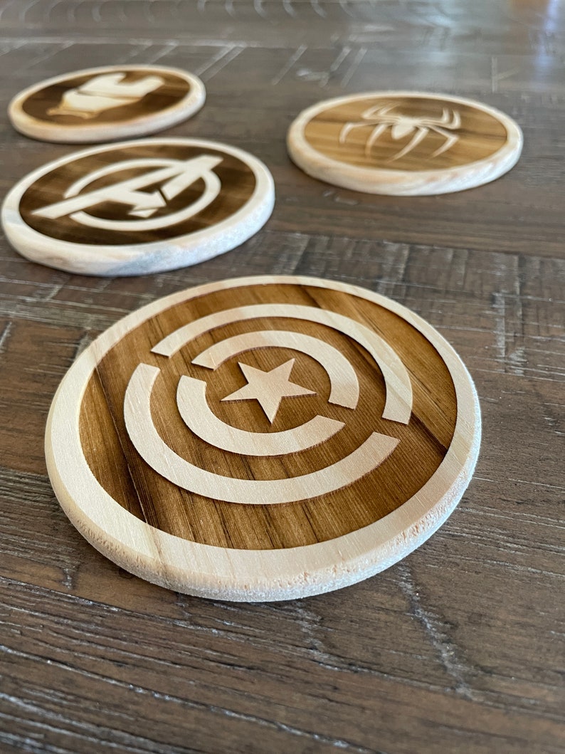 Marvel Avengers Round Logo Set Iron Man Spider-Man Thor Hulk Captain ...