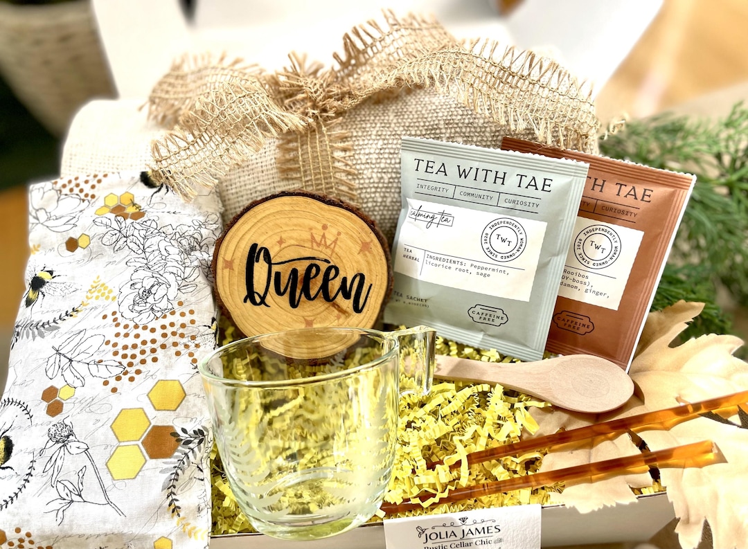 Customizable Bee Themed Gift Set, Hygge Gift for Her, Self-care ...