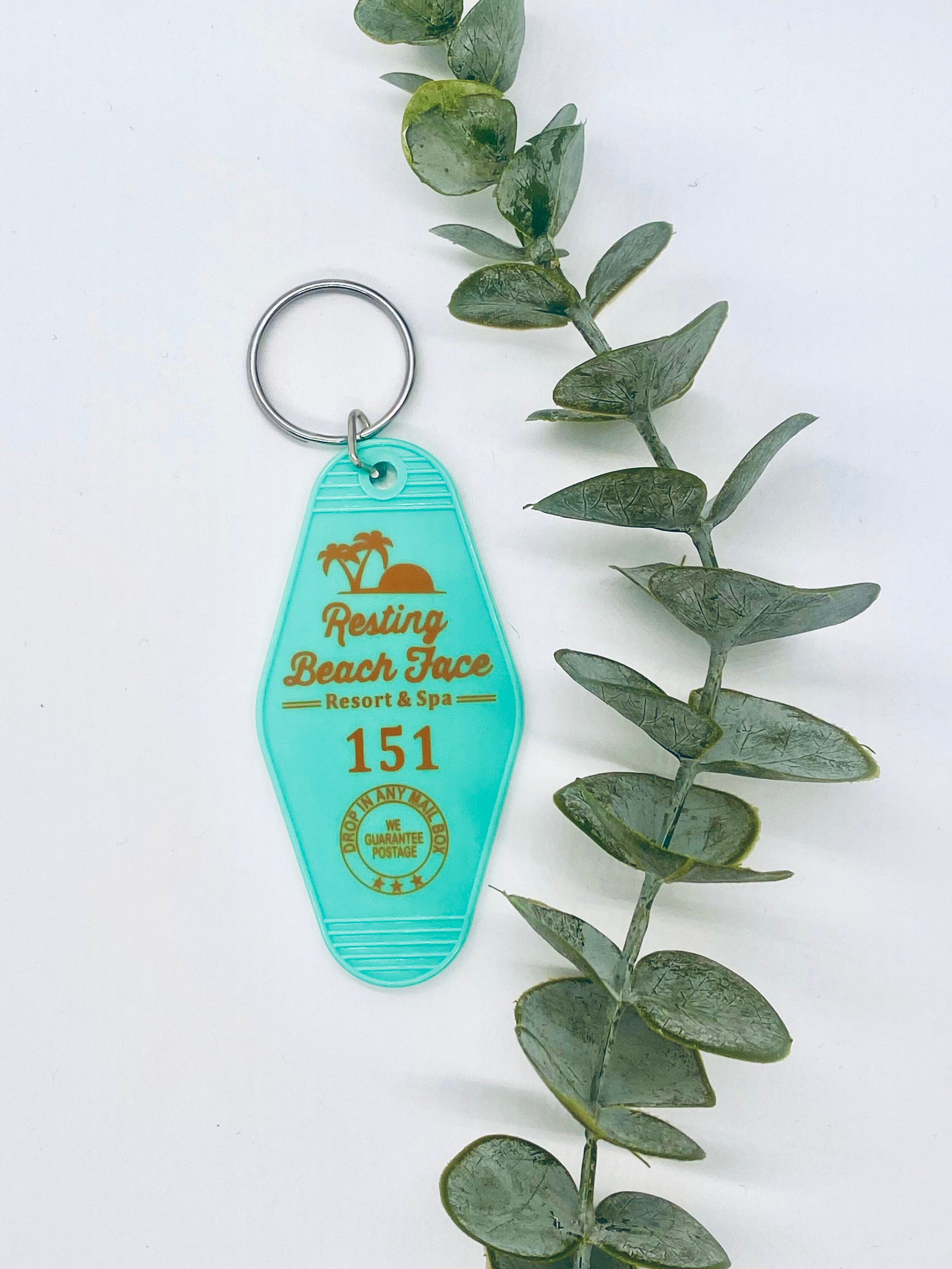 Resting Beach Face Vintage Style Motel Keychain - Etsy