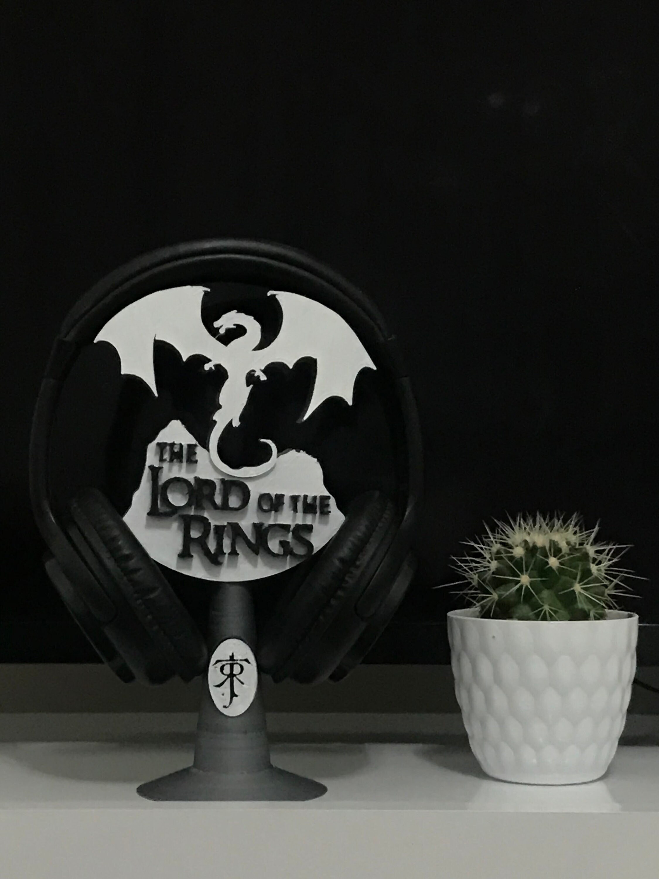 Lord of the Rings Headphone Stand / Lotr Cosplay / Smaug - Etsy