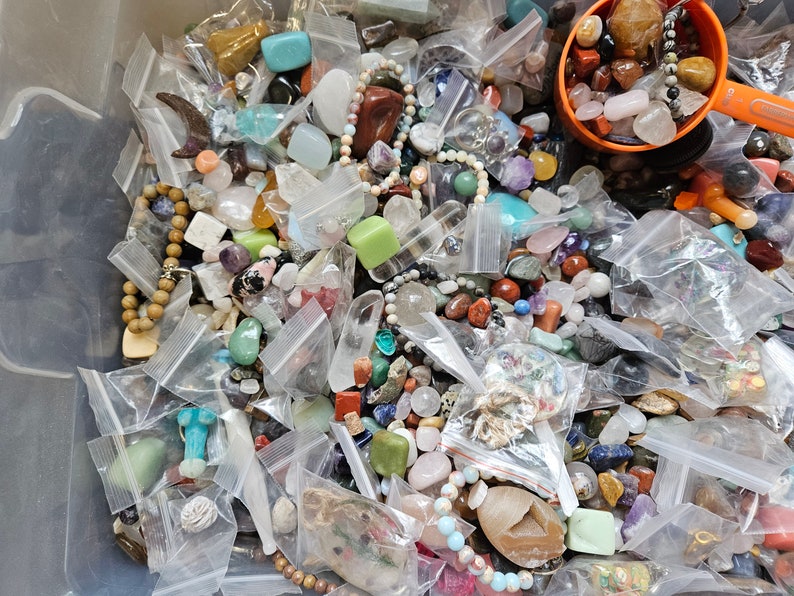 Crystal Confetti Scoop , Tumbles , Carvings , Spheres , Crystal ...