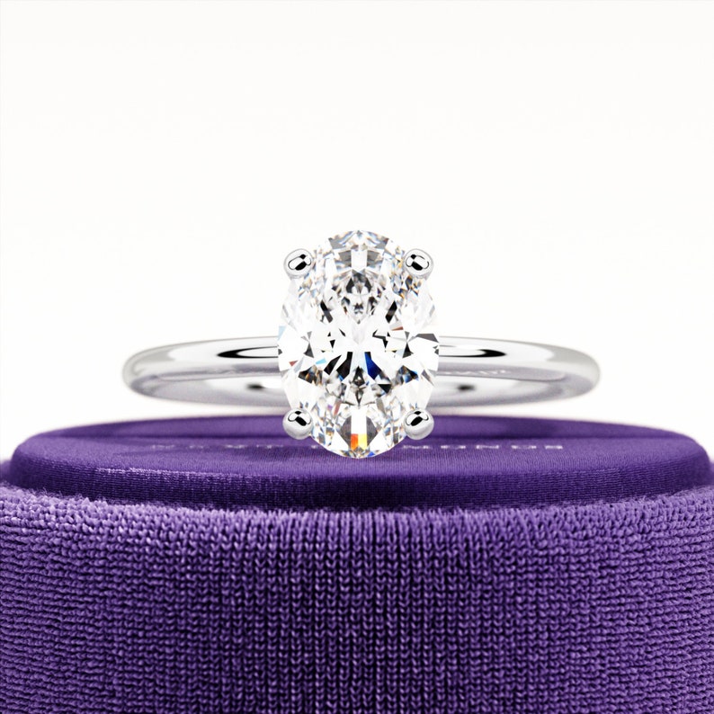 1 Carat Oval Lab Grown Diamond Ring / Oval Cut Engagement Ring - Etsy