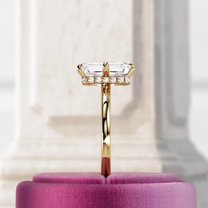 2.5 Carat Emerald Cut Lab Grown Diamond Kite Set Engagement Ring ...