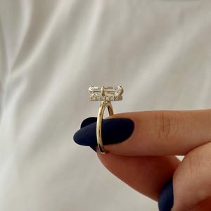 4 Carat Emerald Cut E VVS2 Lab Grown Diamond Compass Set Engagement ...