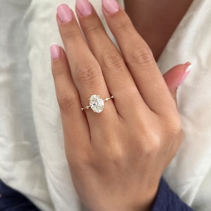 2 Carat Oval Lab Grown E VVS2 Diamond Ring / 2 CT Oval Diamond Thin ...