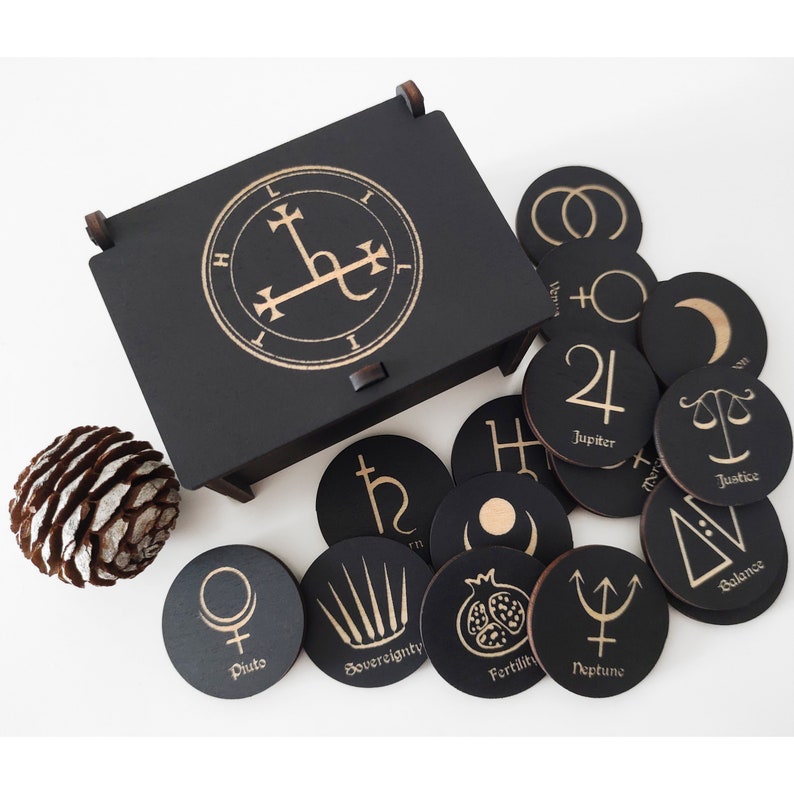 16 Runes of the Dark Goddess Lilith Runes Set Runes for - Etsy