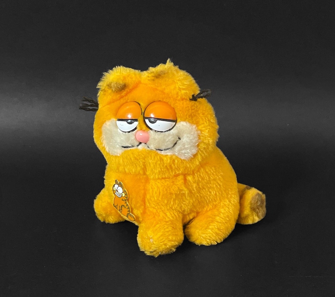 1981 Vintage Garfield Cat Plush With Garfield Enamel Pin Dakin - Etsy
