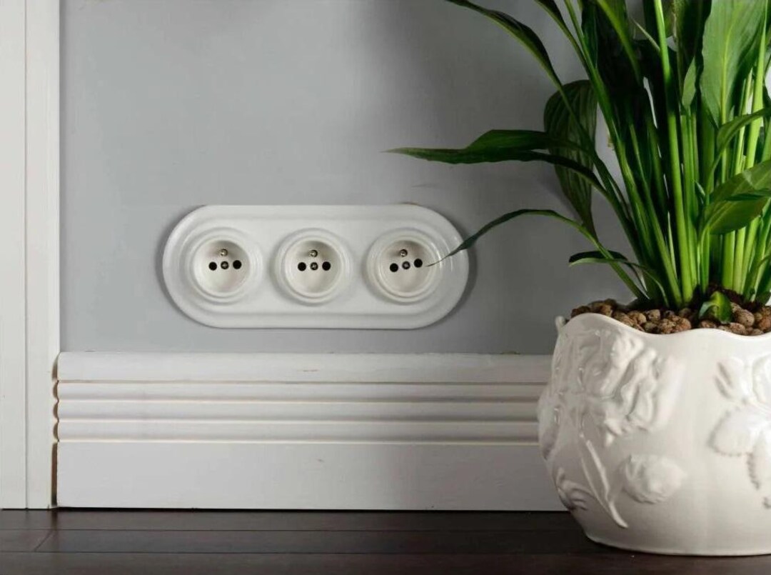 Triple Power Socket, Porcelain Loft Retro Electrical French Vintage ...