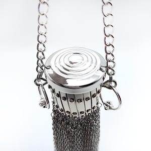 Vintage Style Gate Top Chain Mail Coin Purse W/ Chain Tassel ...