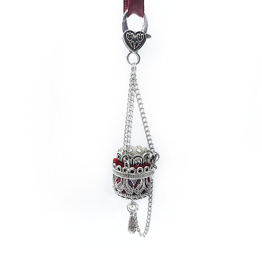 Ornate Silver Filigree Thimble Bucket W/ Velvet Flocking & Thimble Set ...