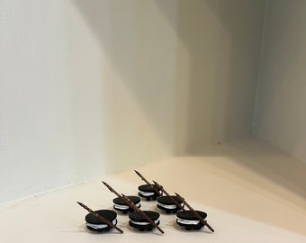 Oreo Sculpture - Etsy Ireland