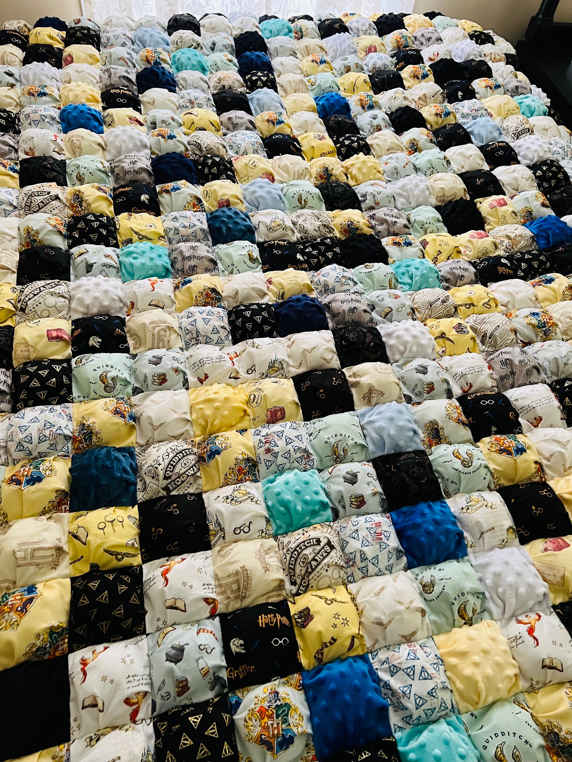 HP Patchwork Puff Quilt - Etsy