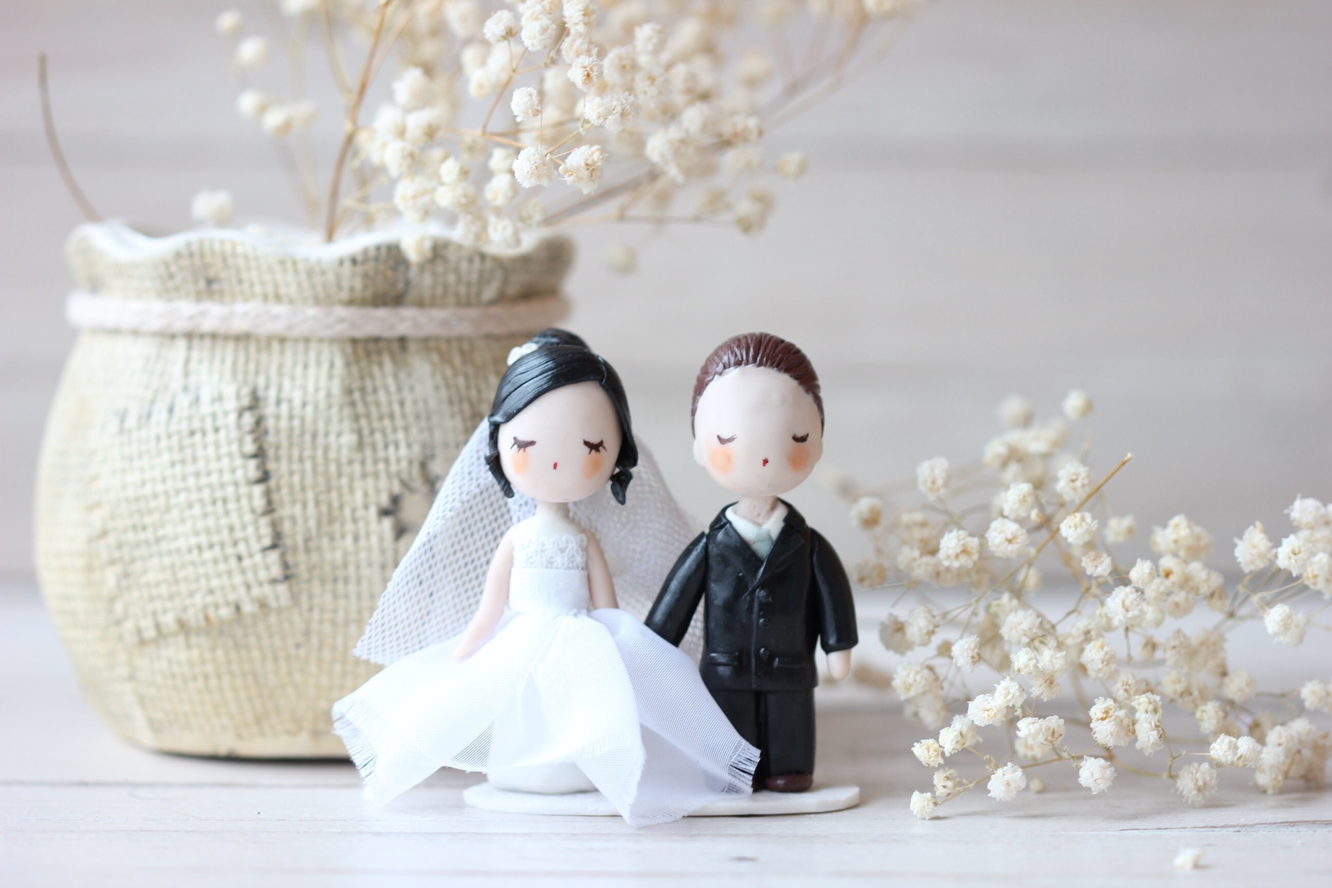 Custom Wedding Figurines for Cake, Personalised Cake Toppers, Wedding ...
