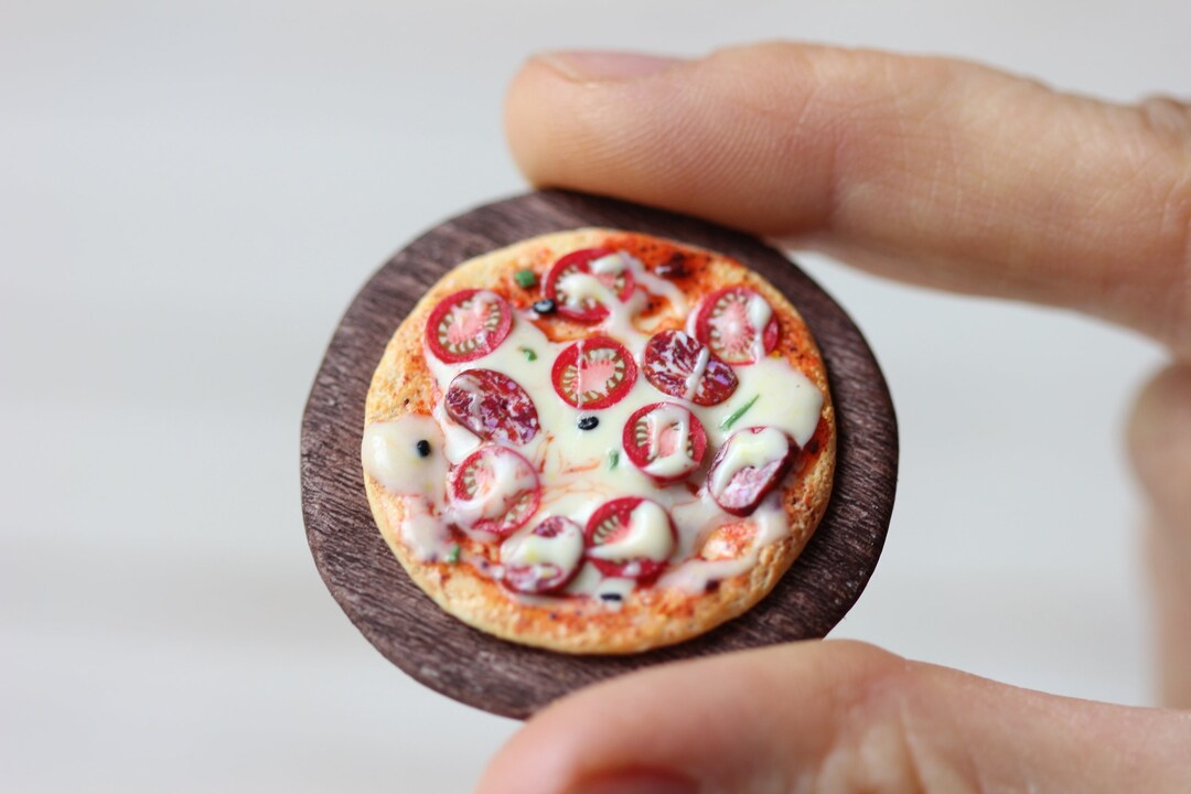 Pizza for Dolls Miniature Pepperoni and Tomatoes Pizza Mini Dollhouse ...