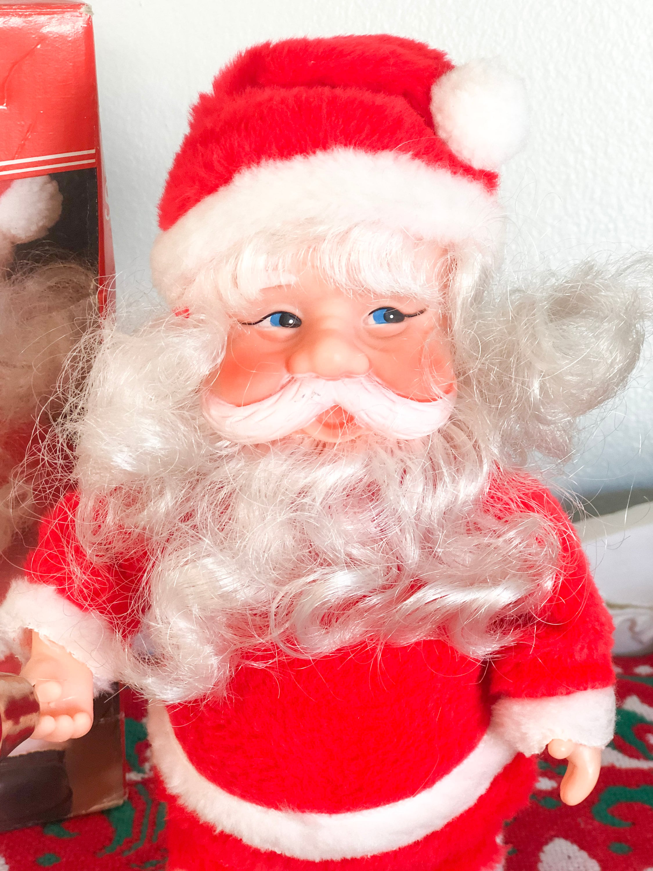 Musical Walking Santa Claus 1980s Singing Santa Vintage - Etsy