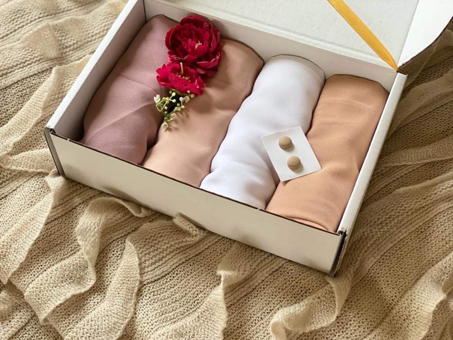 Luxury Hijab Gift Box, Personalized Gift Set, Chiffon Hijab, Eid Gift ...