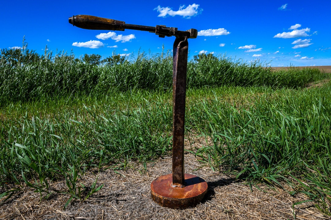 Torque Metal Sculpture - Etsy