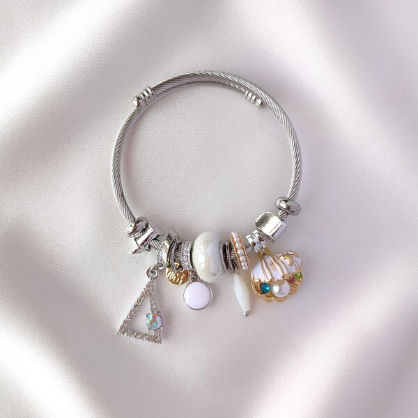 Shell Charm Bracelet - Etsy